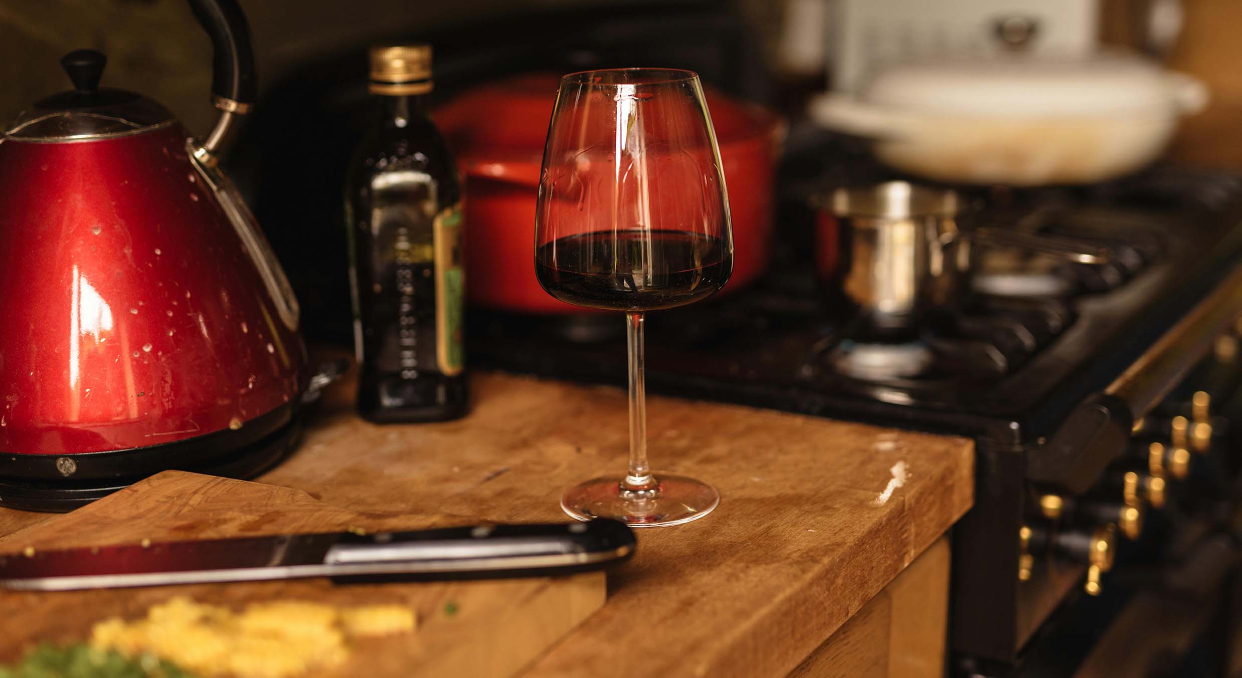 Red Wine Food Pairing: Matchmaking Flavor and Style - Apex Gents